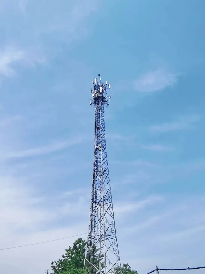 Four Legged Q345B Telecom Cell Towers Galvanized Steel Communication Tower