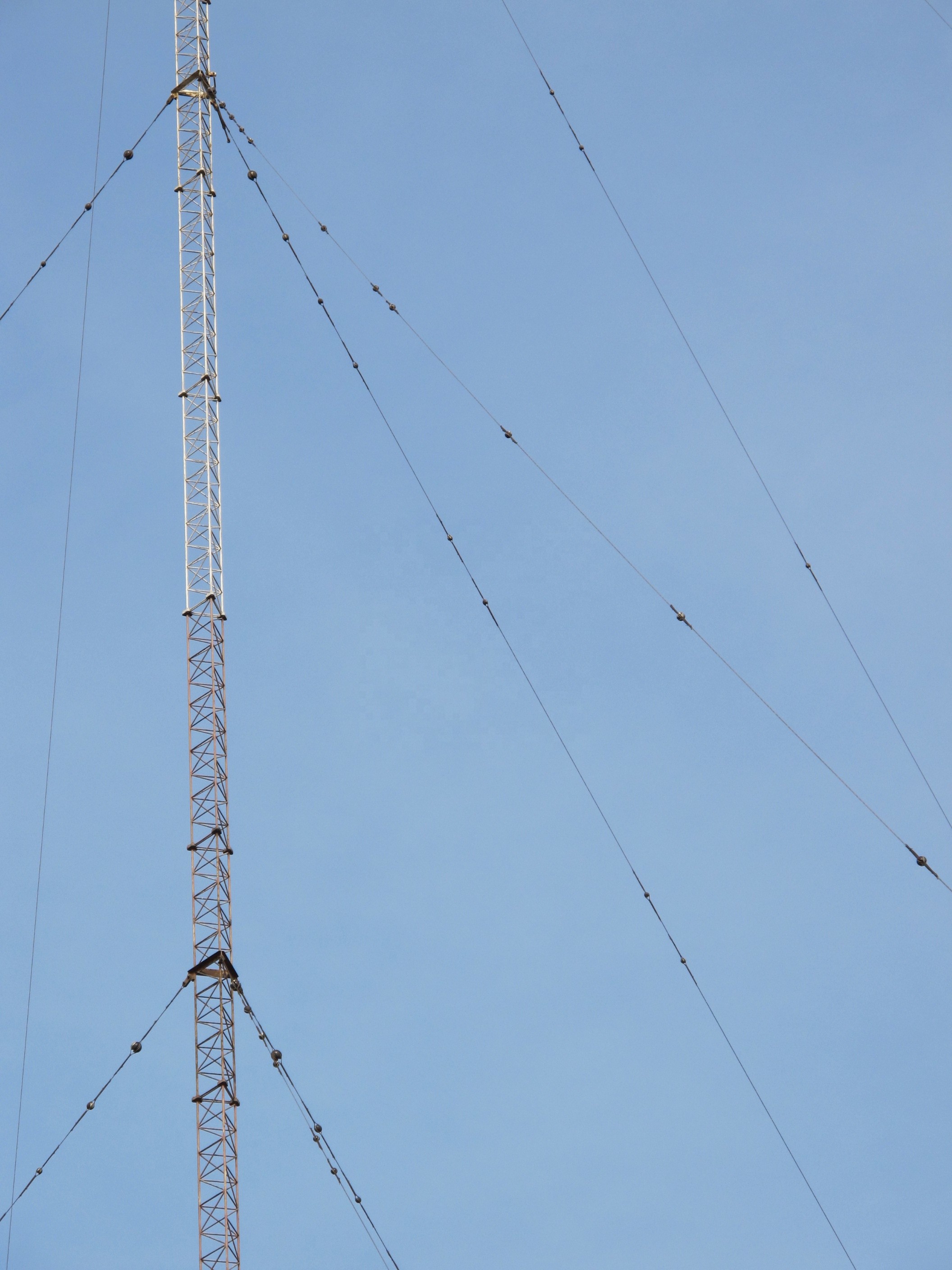 Galvanised 50m Guyed Wire Tower Telecommunication Mast